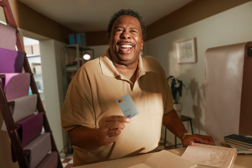 Leslie David Baker opens a stationery store in Sao Paulo